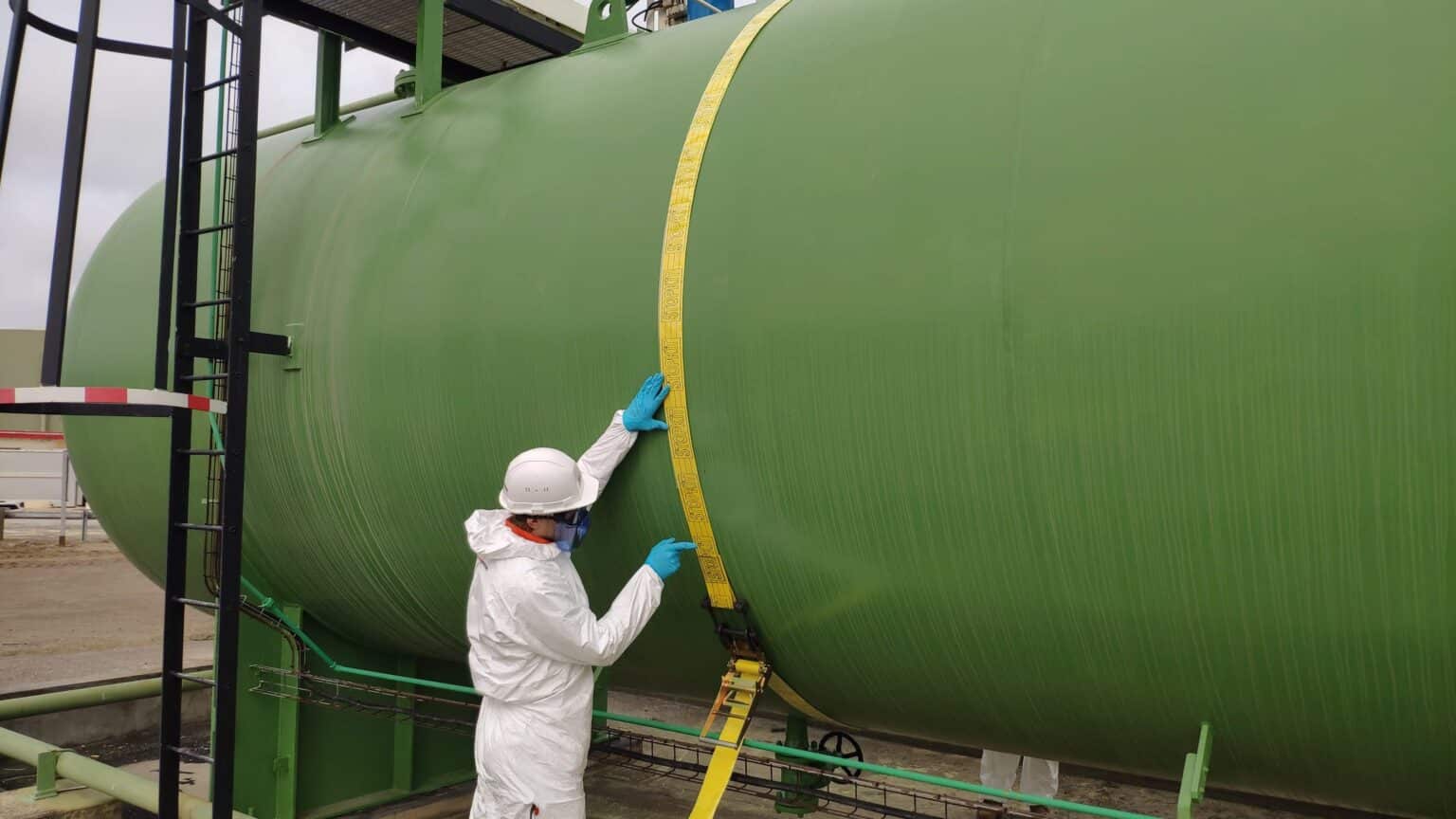 Pressure vessel repair solution, online leak sealing services